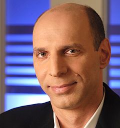 Israeli Valens and Daimler Partner to Optimize In-Car Connectivity ...